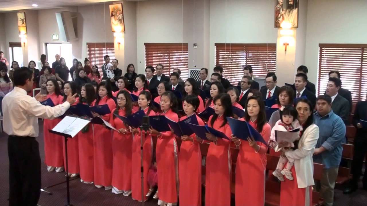 Tặng phẩm thần linh - Ca Đoàn Thánh Linh Perth PDF video lyric lời bài hát